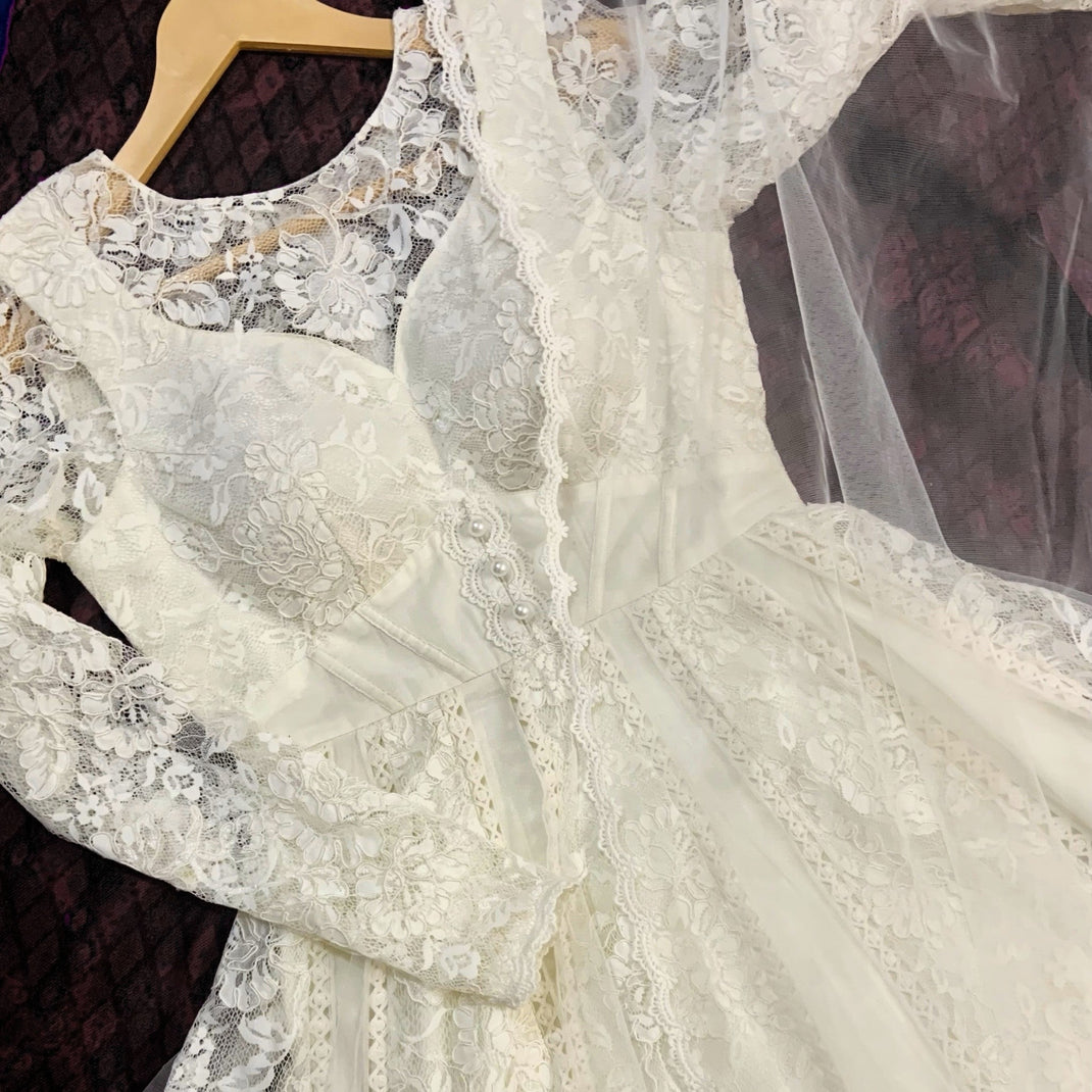 Lacy Outfits – HayaPosh